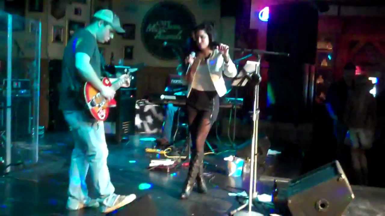 Noël Hahn sings Gunpowder and Lead-Tequila Cowboy Nashville - YouTube