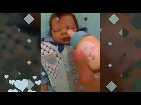 Bebês Reborn silicone Primeira mamadeira do dia só meninos ...🥰🥰