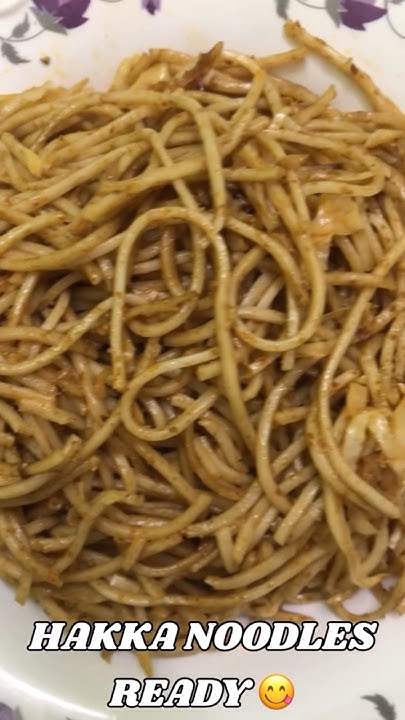 Hakka noodles 😋#streetstylechowmeinrecipe #recipe #viral #ytshorts #tranding #noodlesrecipe ...
