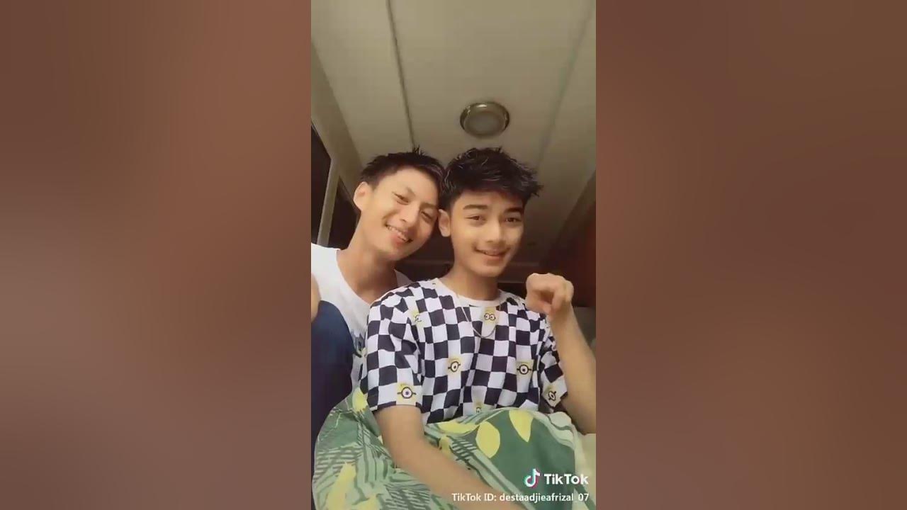 Pria Cakep Brondong Tiktok - YouTube