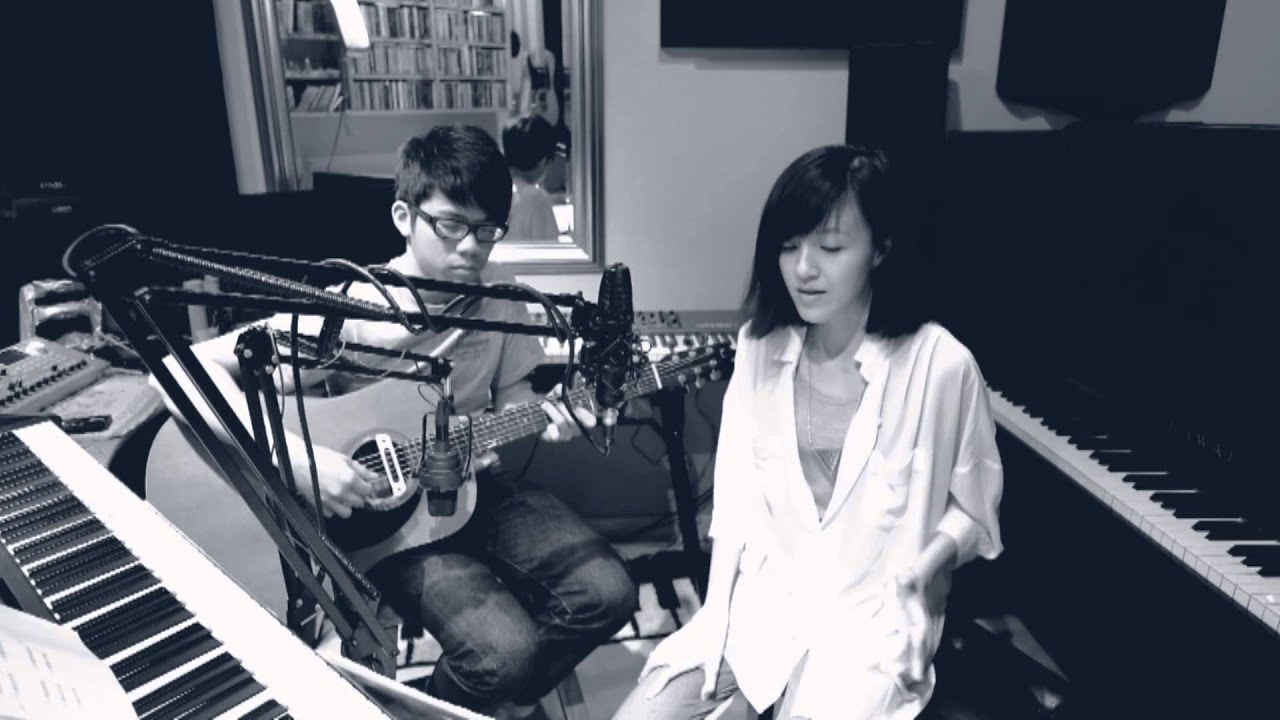 舒延 Seein' ＆ Sam Yip - 今天應該更高興 (Cover) - YouTube