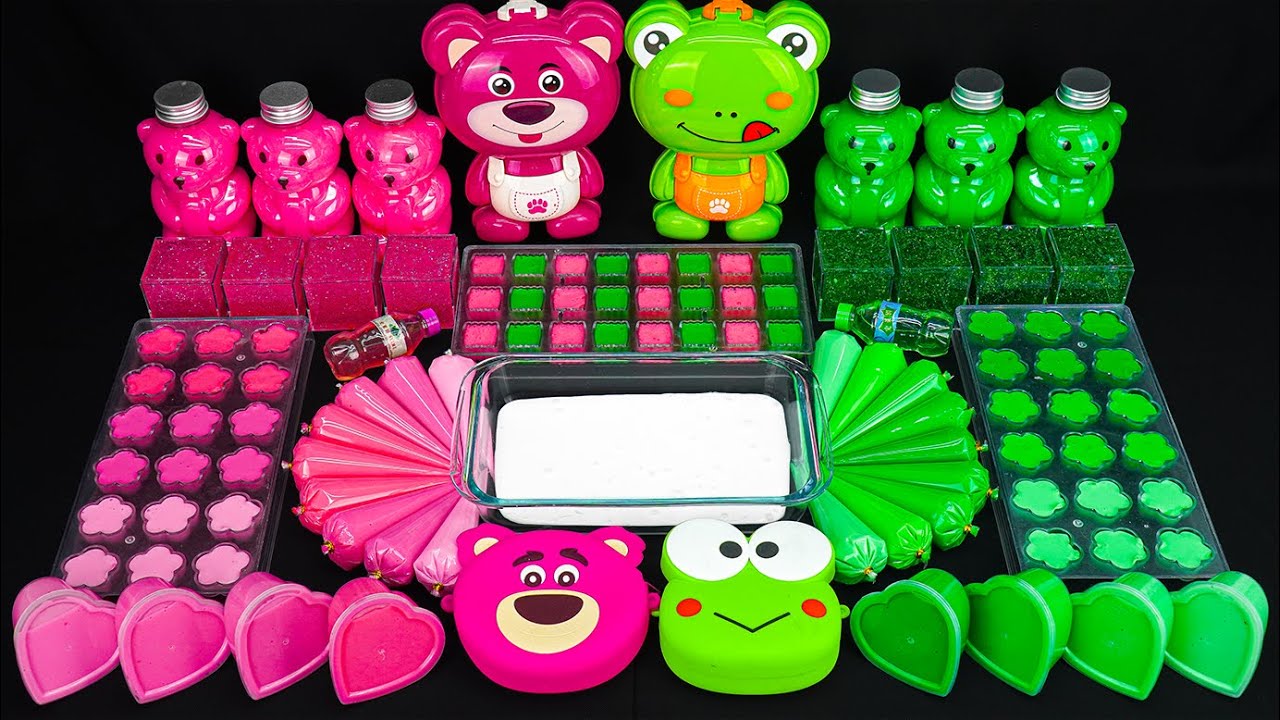 Pink vs Green LOSTO vs FROG Mixing random into Glossy Slime I ...