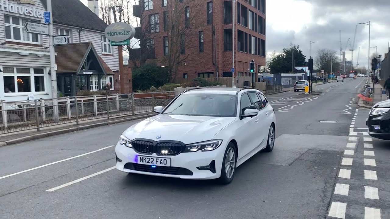 Norfolk Driver training BMW 330D on Bluelights and Sirens - YouTube