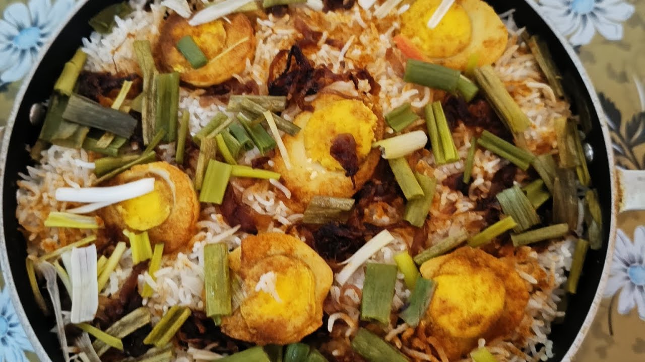 Thodi si Chinese Touch Egg Fried Rice #mumbaibengali #andabiryani # ...