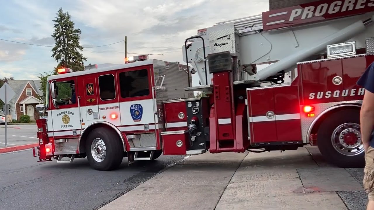 Progress Fire Company Truck 32 Responding - YouTube