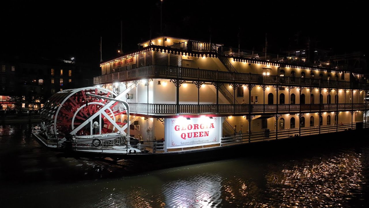 SAVANNAH RIVER GEORGIA QUEEN - River Boat at Night Mavic 3 Footage on ...