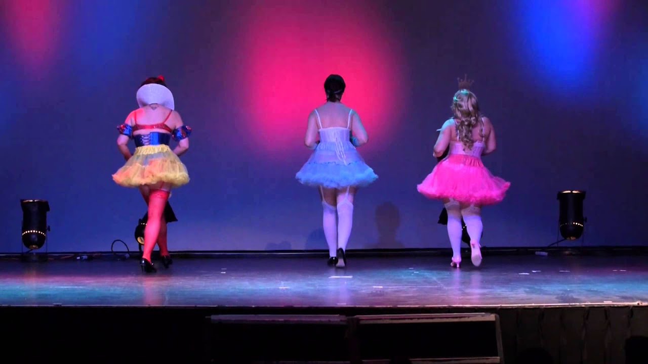 08 Burlesque Experience Starlets - Disney Princesses - YouTube
