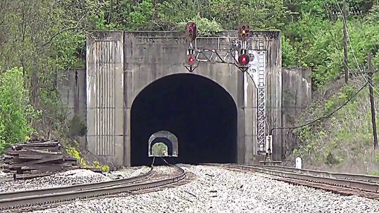 CSX COAL TRAIN DITCH LIGHTS FLASHING - YouTube