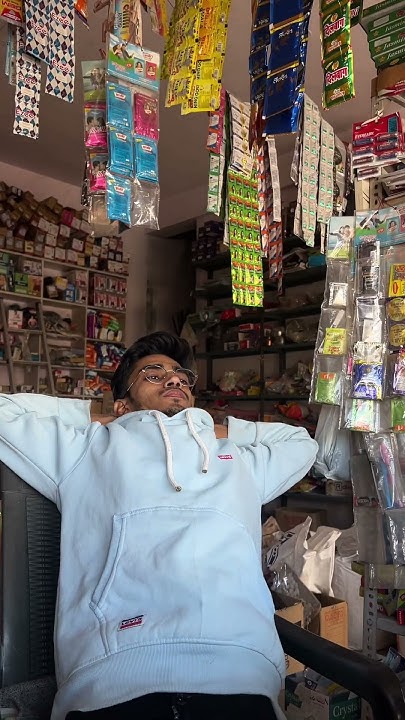 Aaj fer main momos khana chala gya #minivlog #vlog #shortvideo - YouTube