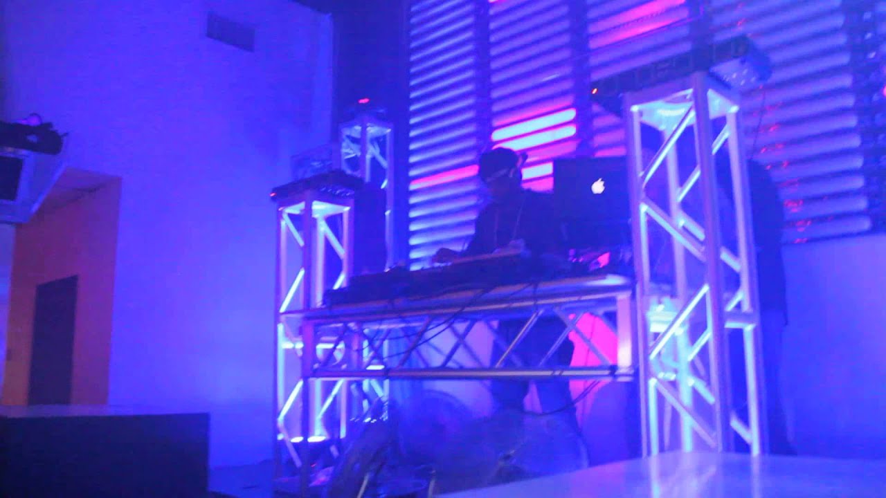 CLUB 10 LIVE WITH WILDN OUT DJ D -WRECK - YouTube