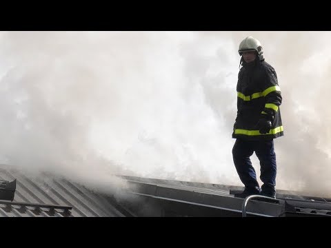 U Nadiocima gorilo krovište kuće