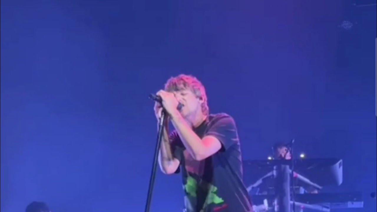 Night Changes Louis Tomlinson Live Vancouver Canada June 26, 2023 - YouTube