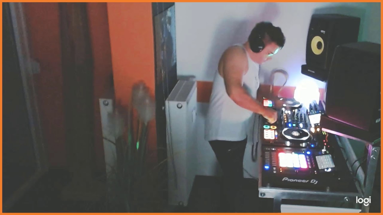 XDJ XZ Techno Mini Mix 01/2019 - YouTube