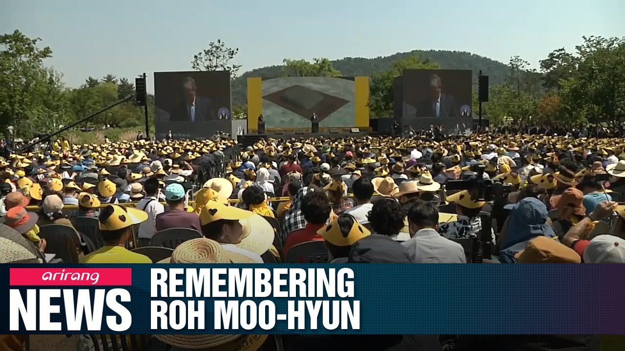 Memorial service for Roh Moo-hyun held at Bongha Village Thurs. - YouTube