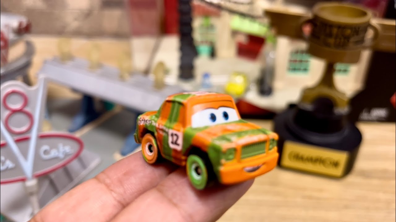 Cars Disney Mini Racers High Impact, Demolition Derby at Thunder Hollow ...