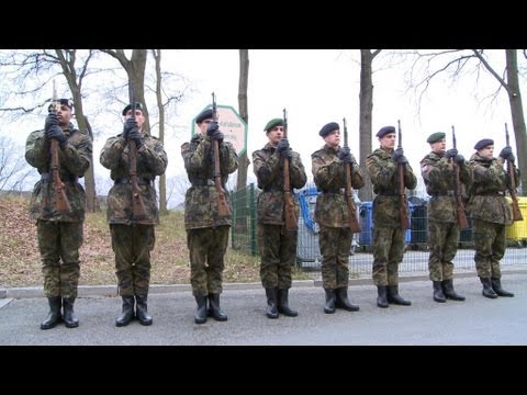 Wachbataillon 2 - YouTube