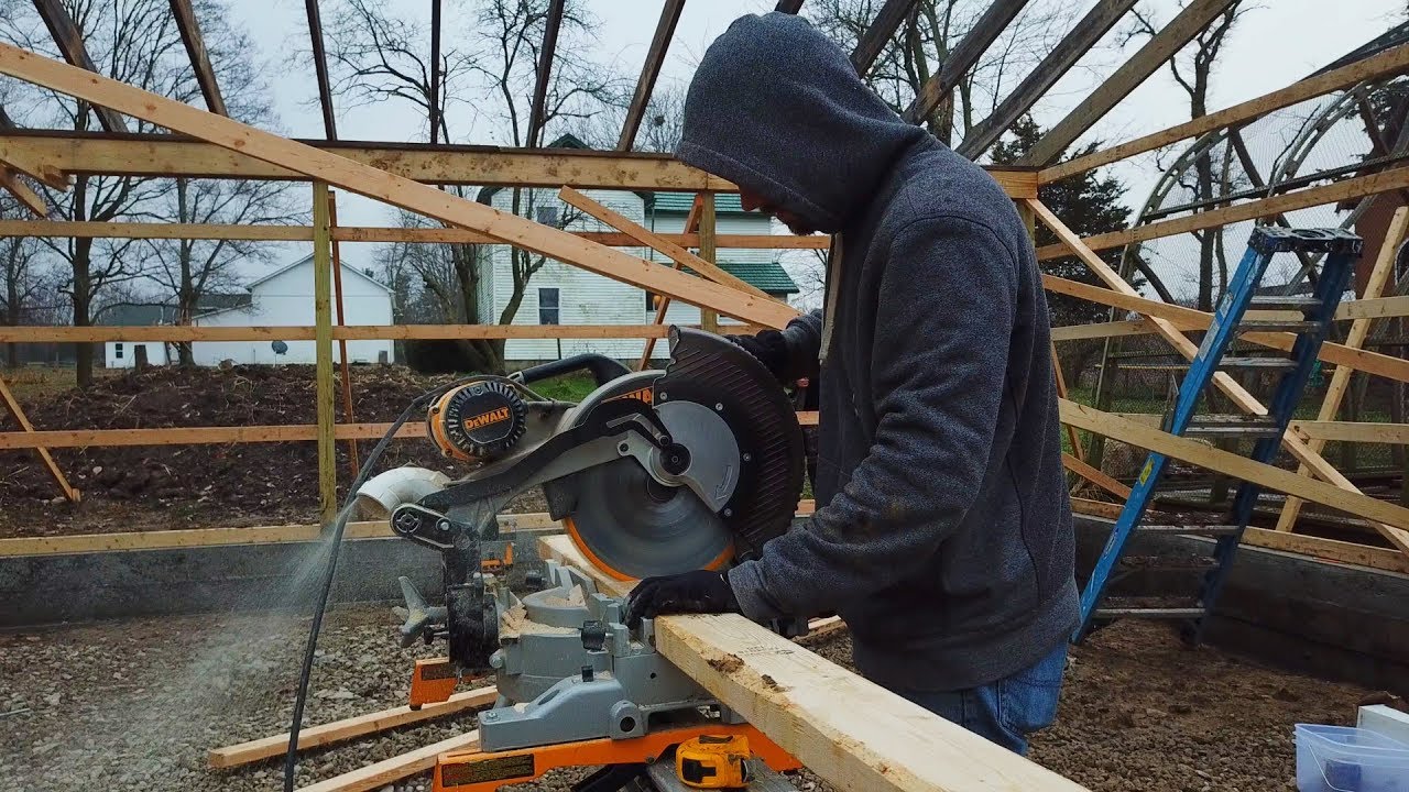 Roof Framing the NEW QUAIL BARN! - YouTube