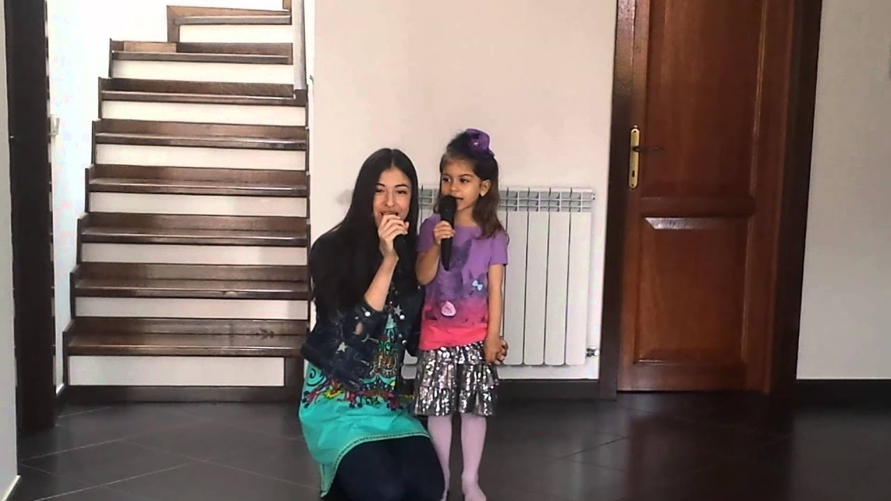 Miruna si Divya - DIAMONDS by Rihanna (Duet version) - YouTube