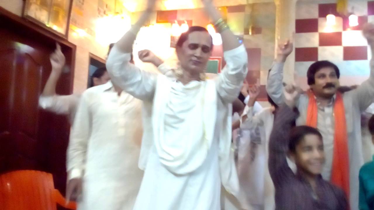 Dhamal at Shahbaz Shah Sahib's House - Green Town - YouTube