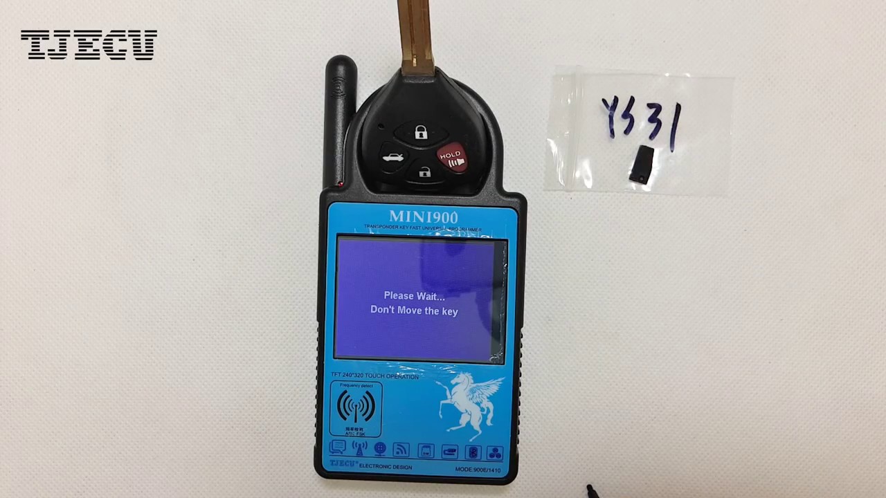 How to use CN900 Mini ND900 Mini Mini900 Auto Key Programmer to copy Toyota 72G chip? - YouTube