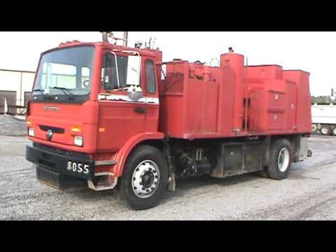 2000 Mack Midliner Fuel and Lube - YouTube