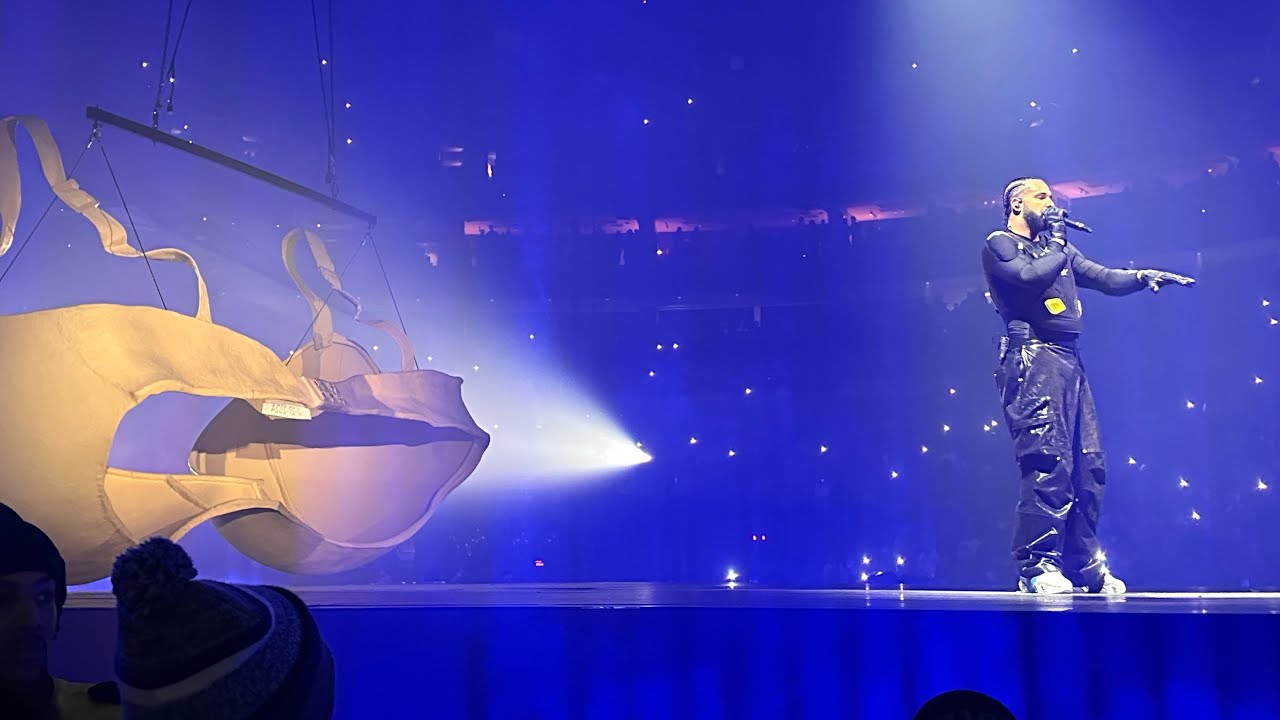 DRAKE CALLS BUFFALO, NY HIS “HOMETOWN SHOW”; Hypes up the city. - YouTube