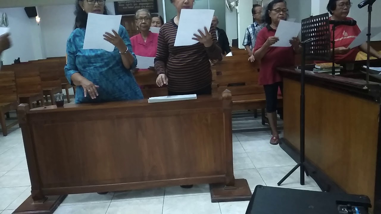 Mars adiyuswa GKJ dibawakan oleh adiyuswa GKJ Karangasem. - YouTube