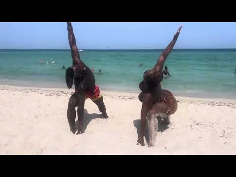 How to do yoga ​⁠@BrolyGainz007 ​⁠@chanyaforever