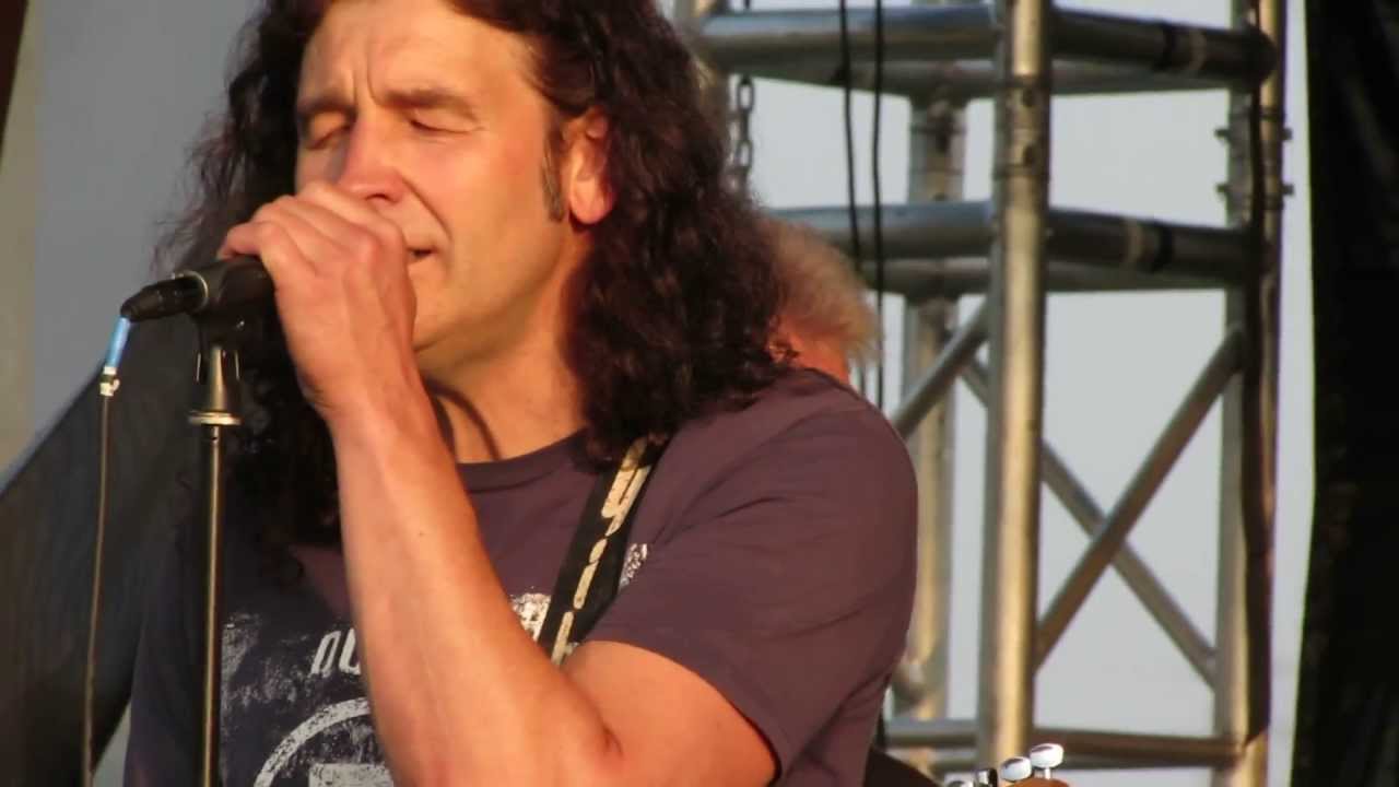 HAND OF DIMES-GABRIELLE- YNYSYBWL-AUG 25 2013 NEV MACDONALD/NEIL ...