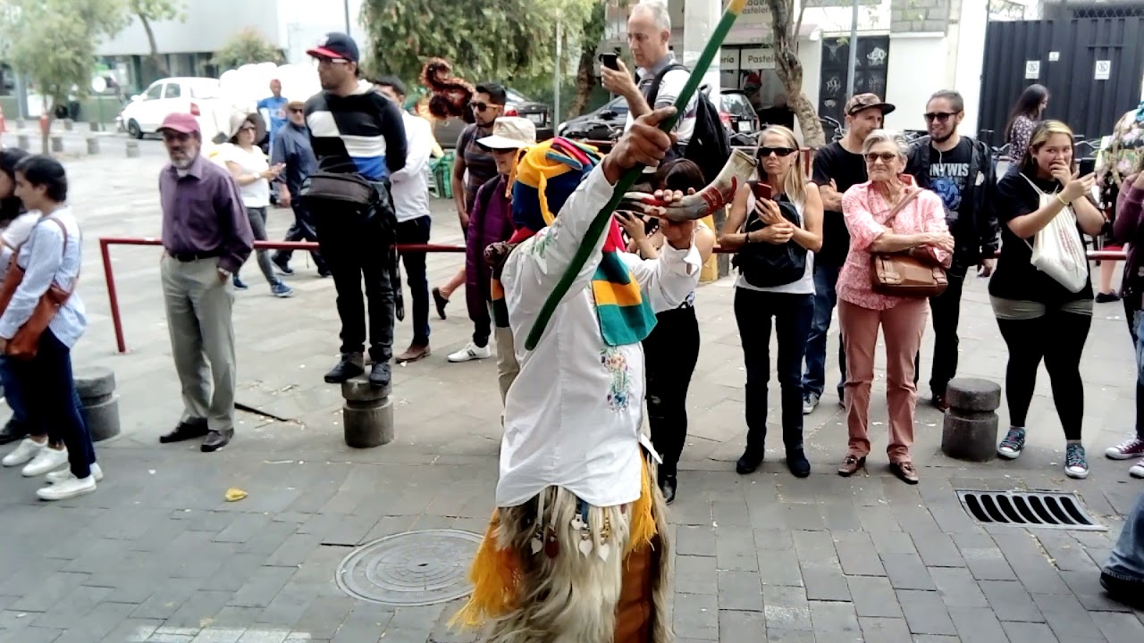 Diabluma Cayambe desfile en Quito 2018 - YouTube
