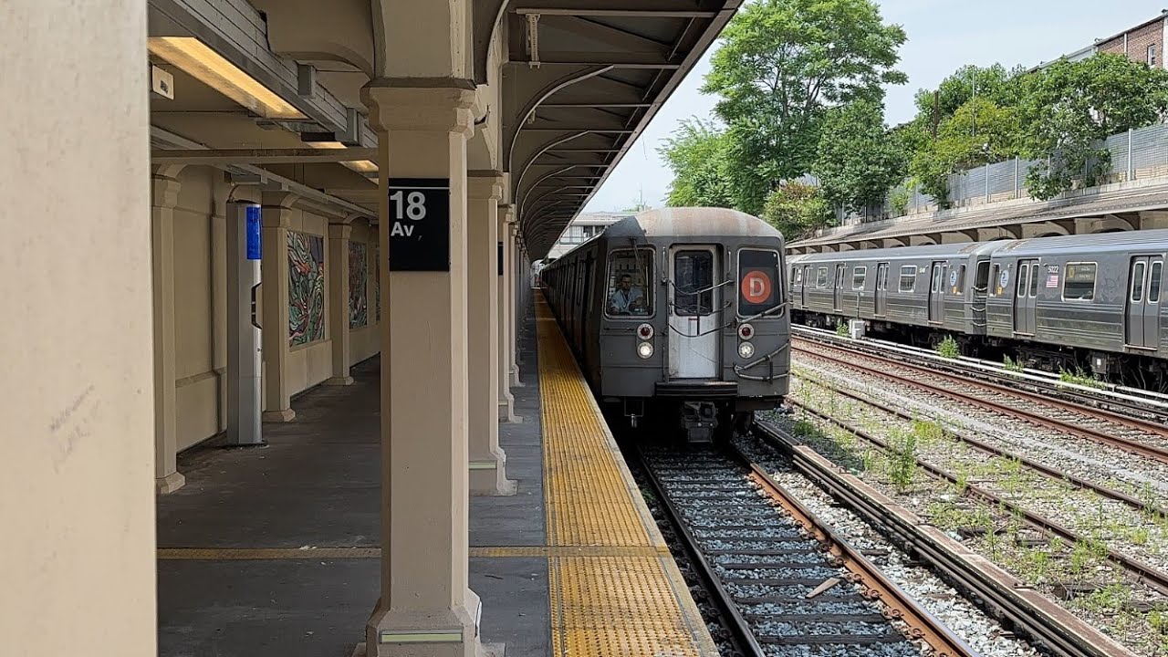 R46/R68/R68A D,N Trains At 18th Avenue - YouTube