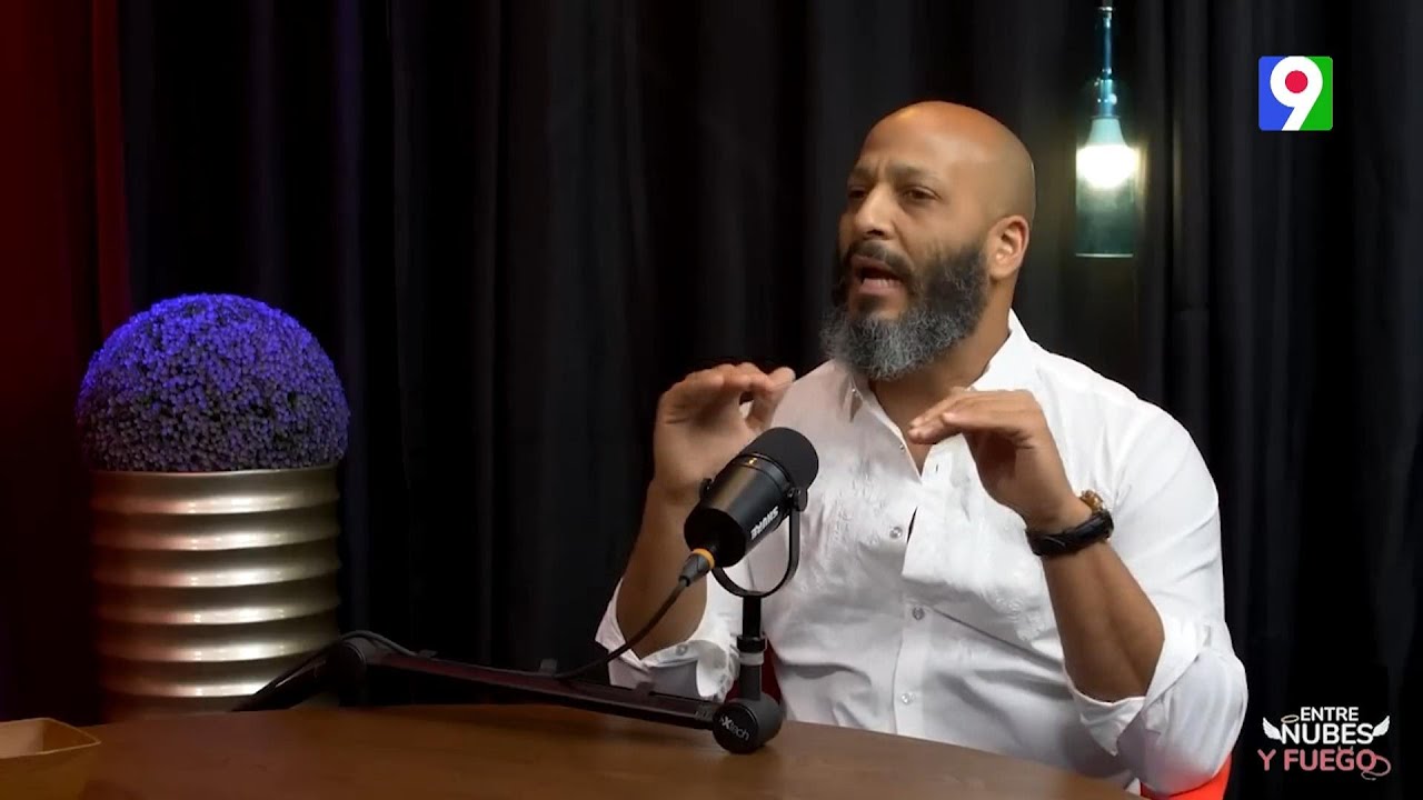 Rene Castillo “Me ha ido bien con las mujeres” | Entre Nubes y Fuego ...