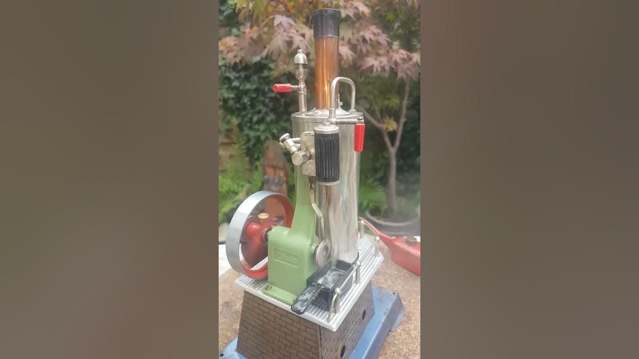 Wilesco D455 upright steam engine - YouTube