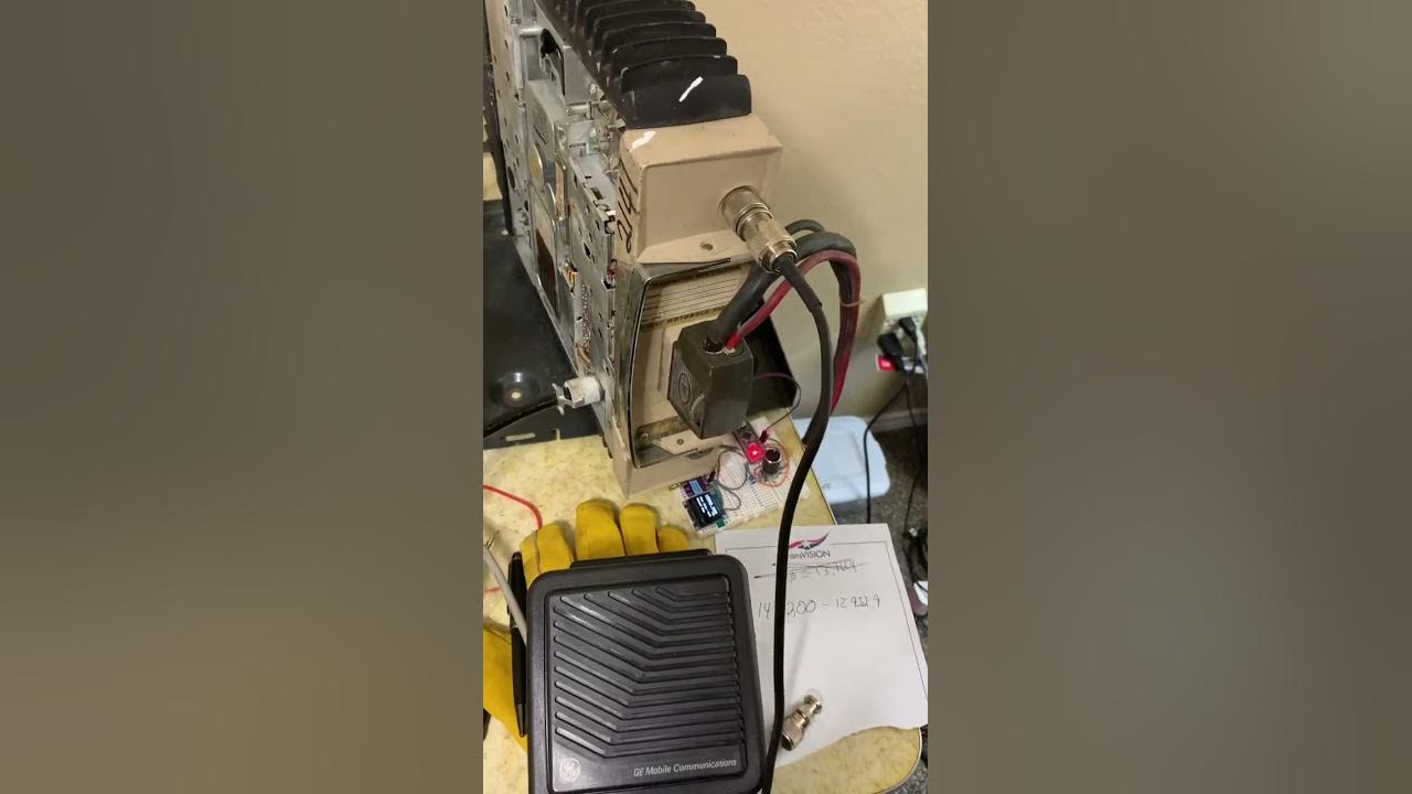 Motorola Motrac on 2 meters with SI5351 Arduino nano - YouTube