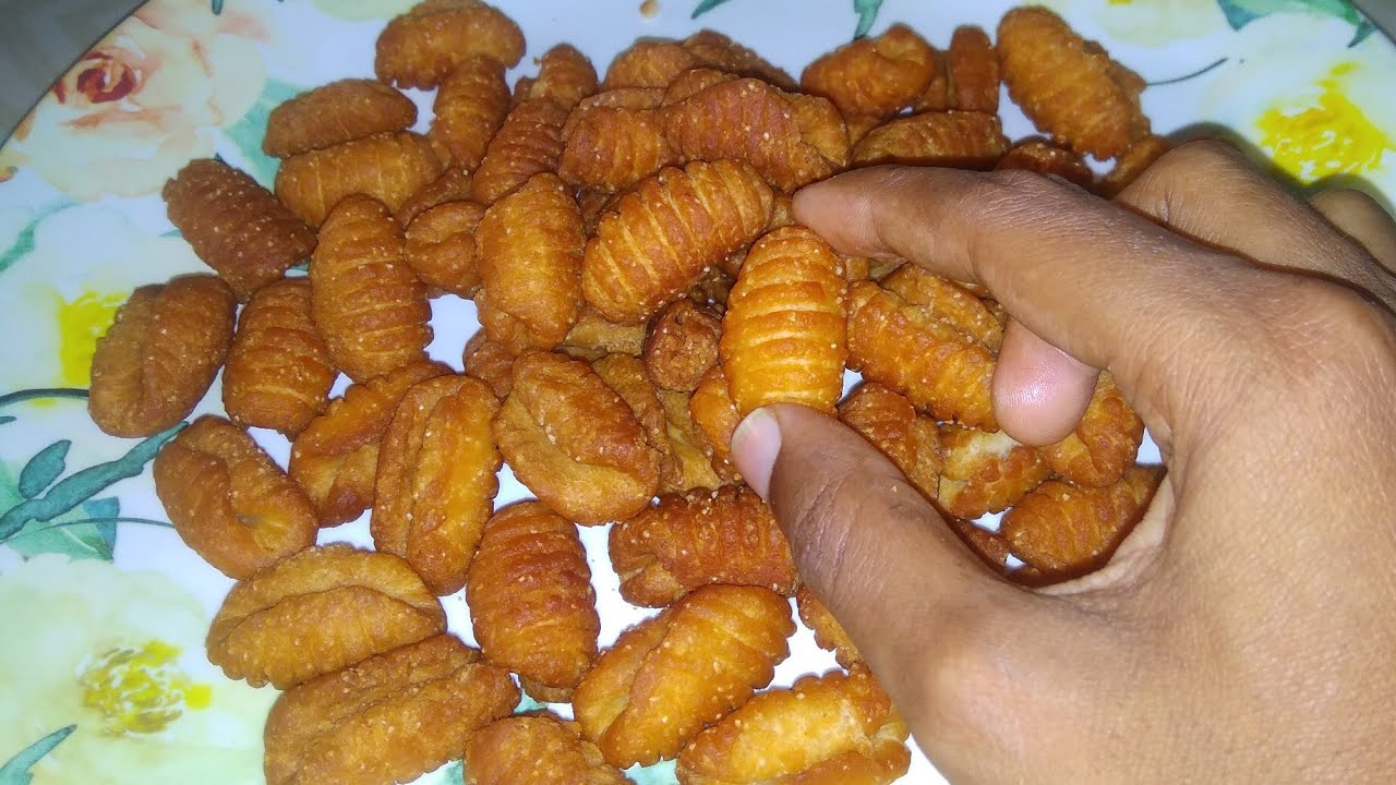 christmas special kala kala recipe/kul kuls goan sweet recipe/christmas ...