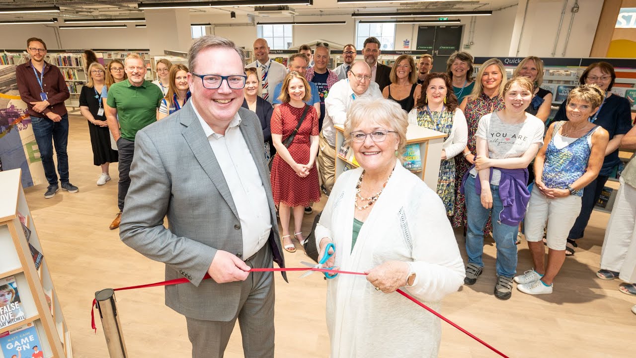 Novelist officially opens Stroud Library - YouTube