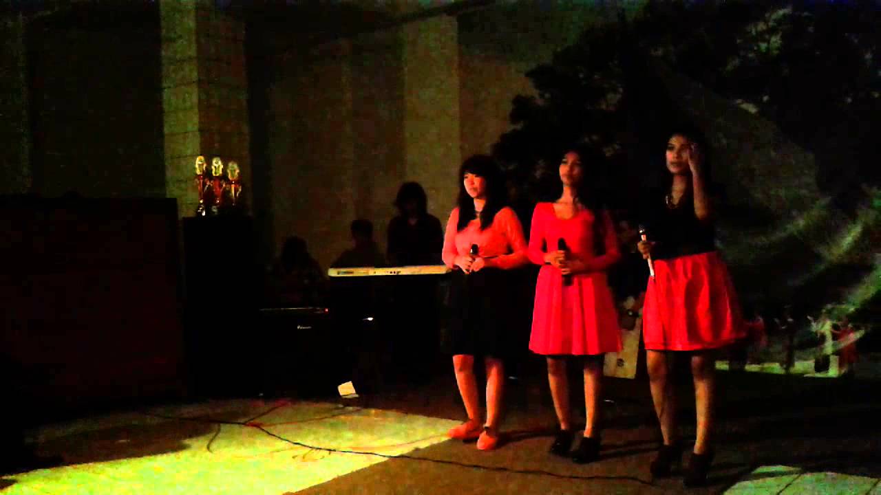 The Kontz Band With Ratu Batak Trio (PODA) - YouTube