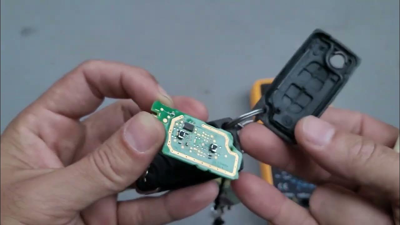 Falla pila de la llave de Citroen C3 ..... no abre / no cierra ...