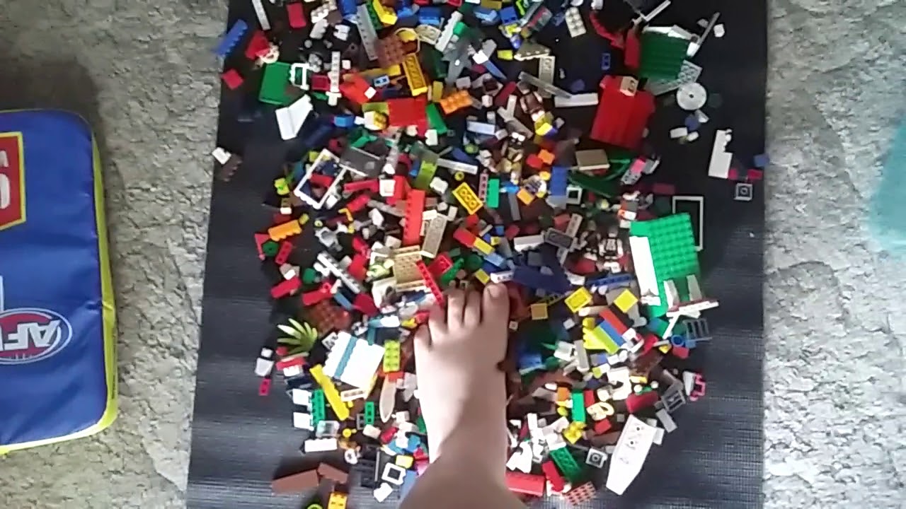 Walking on lego challenge - YouTube