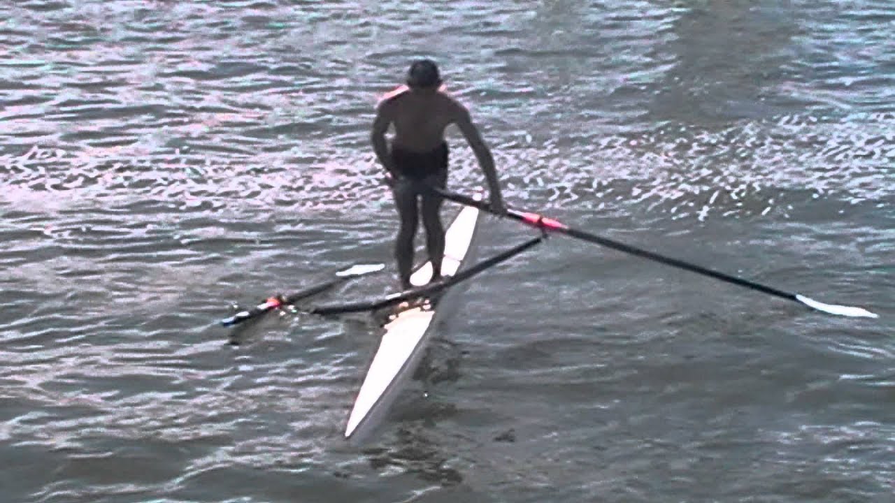 Eskimo roll single scull - YouTube