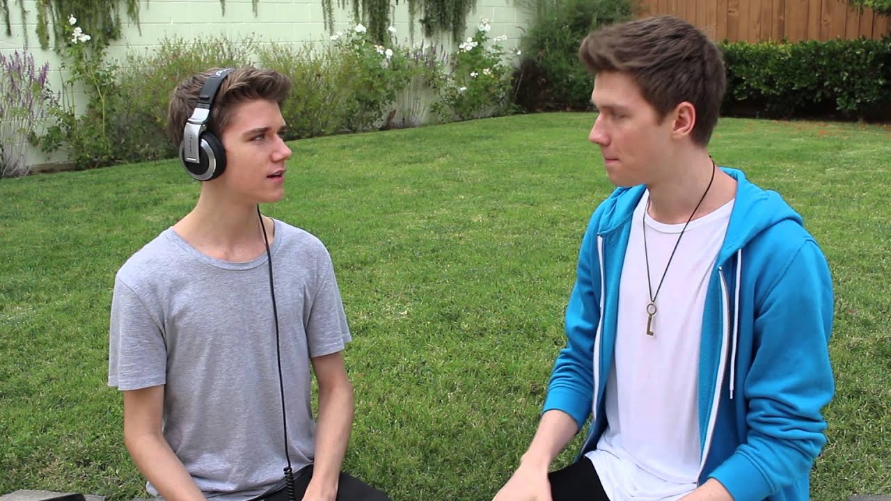 SIBLING TAG WHISPER CHALLENGE | Collins Key ft. Devan - YouTube