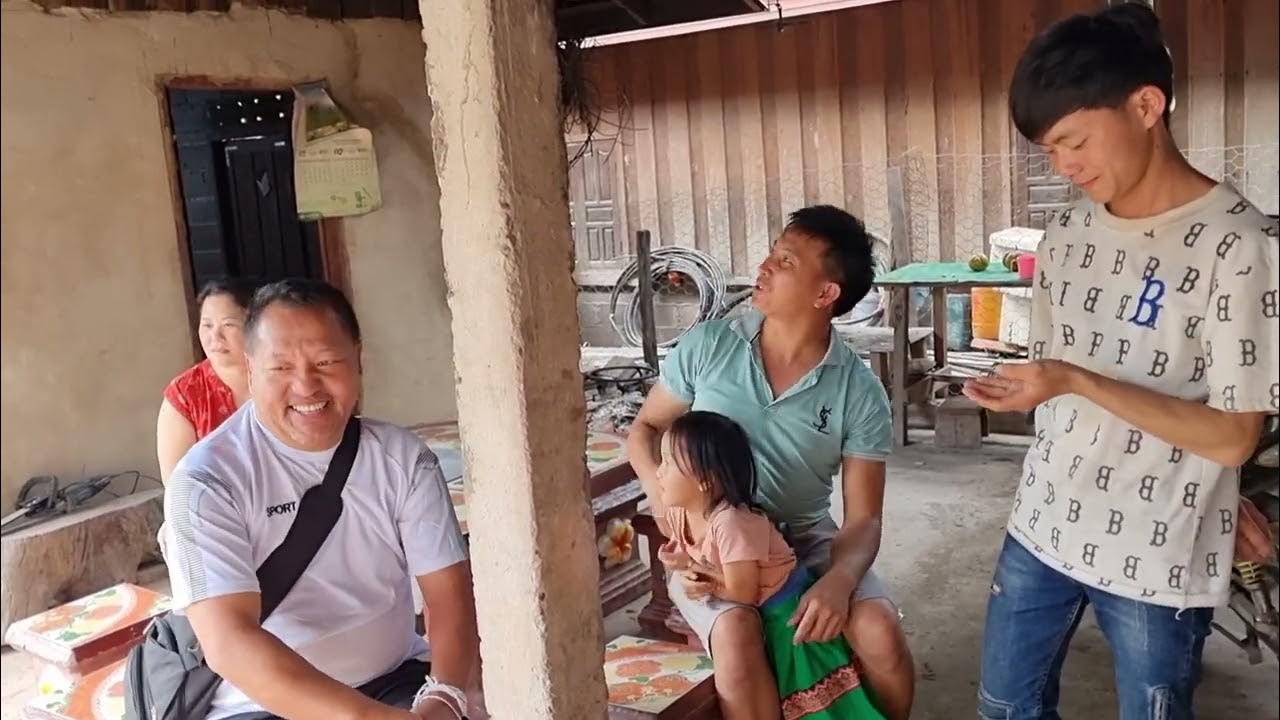 coj muam yawm yij mus yuav ntses quav iab noj os - YouTube