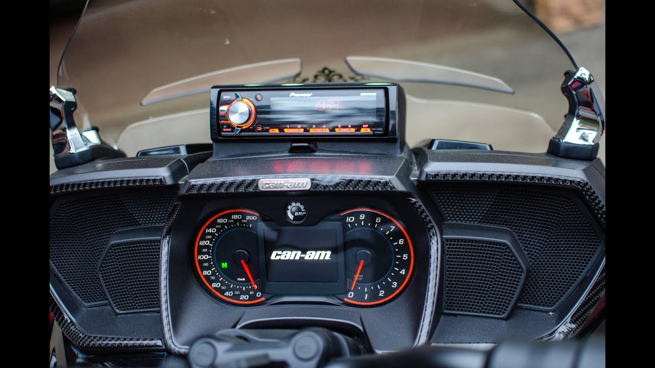 BRP Can Am Spyder F3L Aftermarket Radio with OEM handlebar control ...