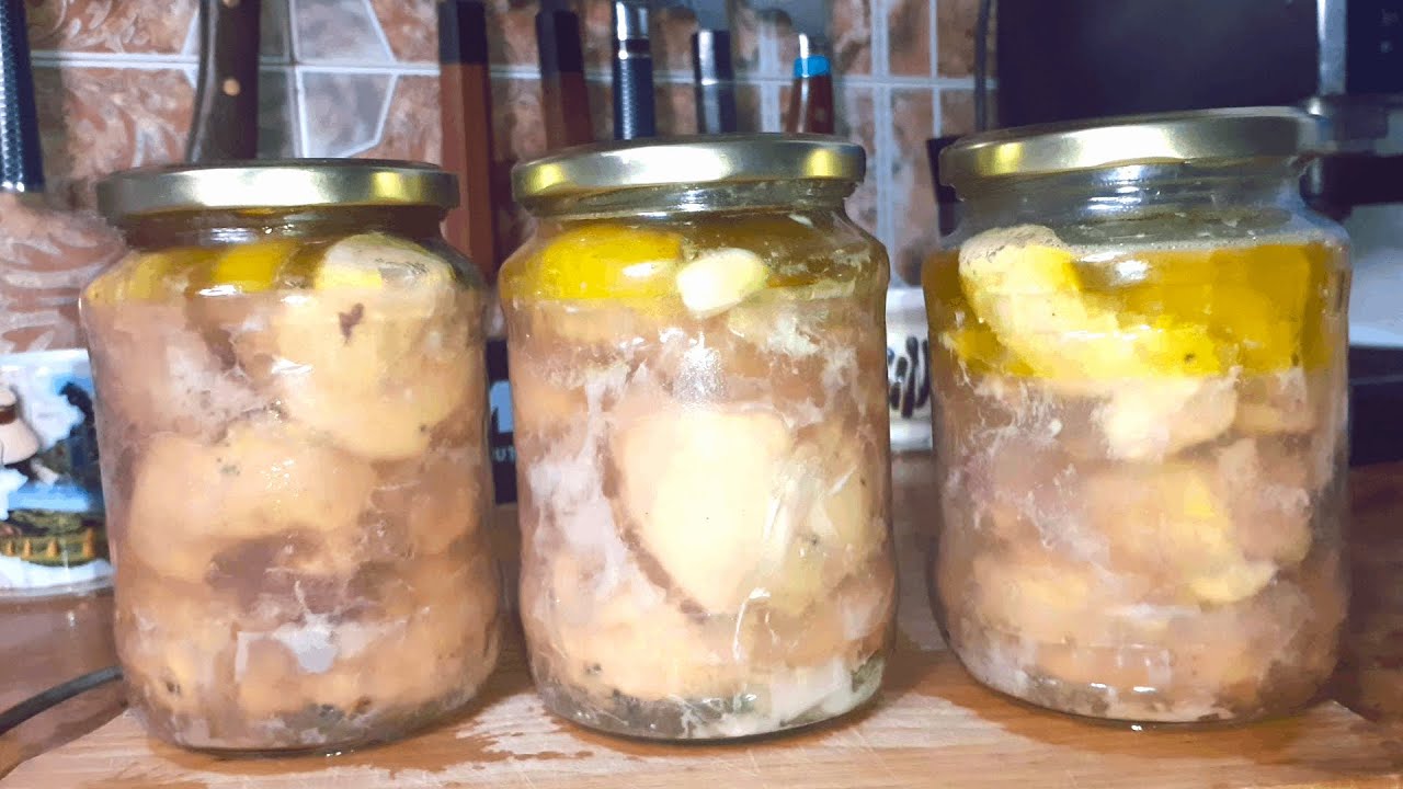 CARNE DE PUI LA BORCAN PENTRU IARNA - YouTube