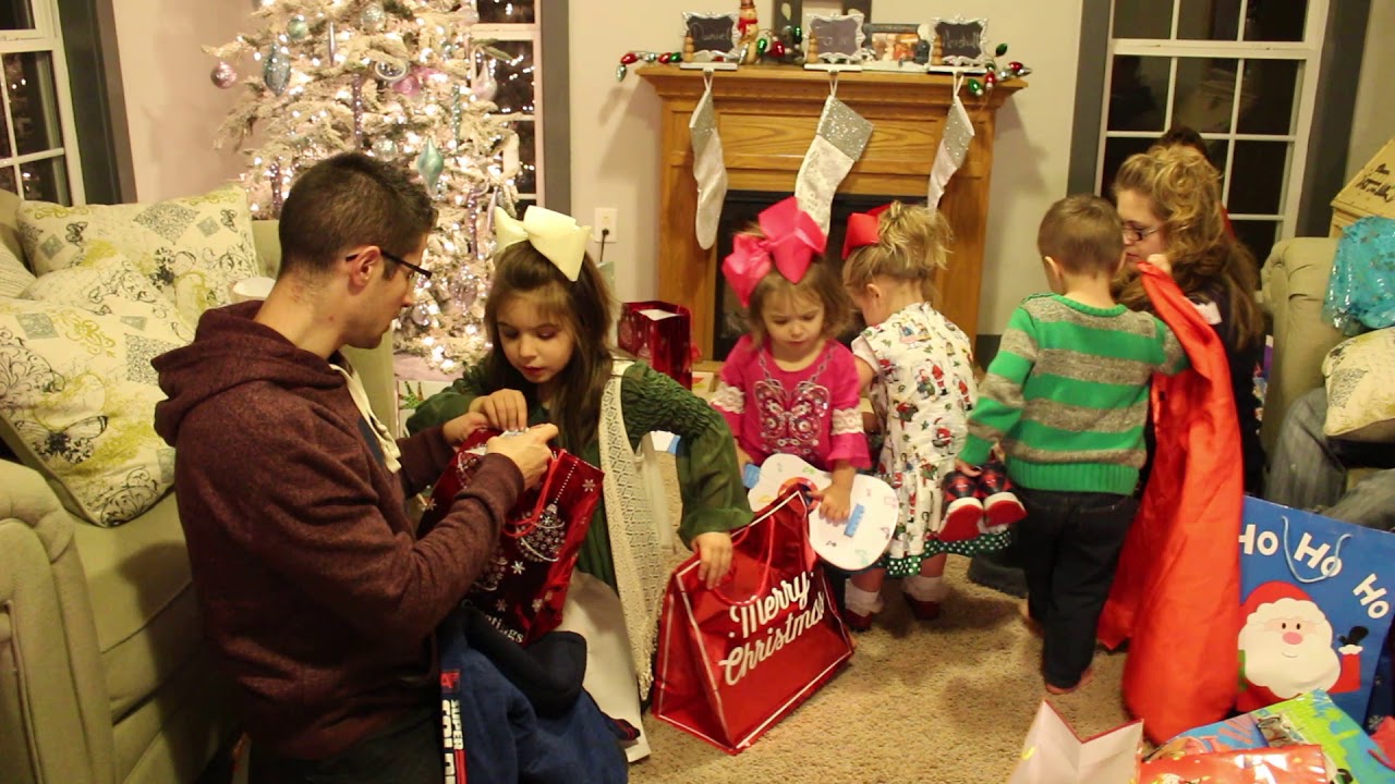 Henry Christmas #3 - YouTube