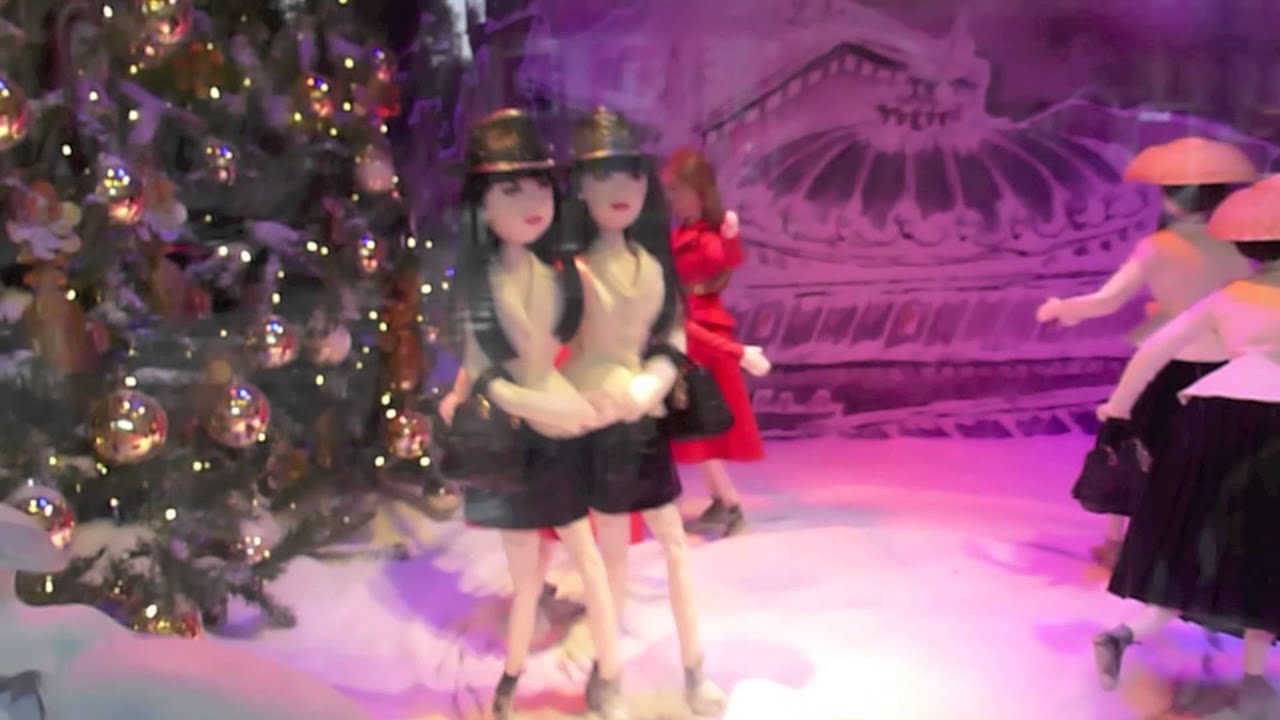 Printemps - Christmas Window Display - YouTube