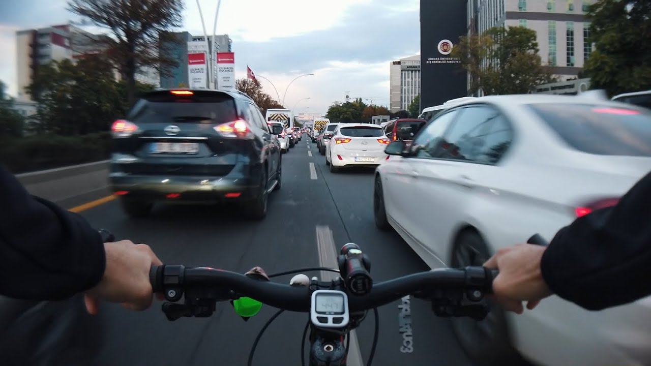Riding Fast on Traffic | POV Street Cycling - YouTube