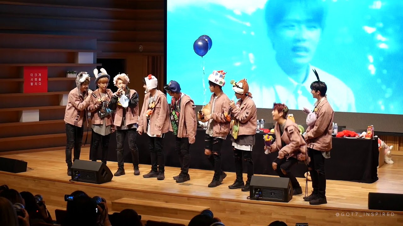 STRAY KIDS 180407 용산 팬싸 Yongsan Fansign - Felix Inhaling Helium and ...