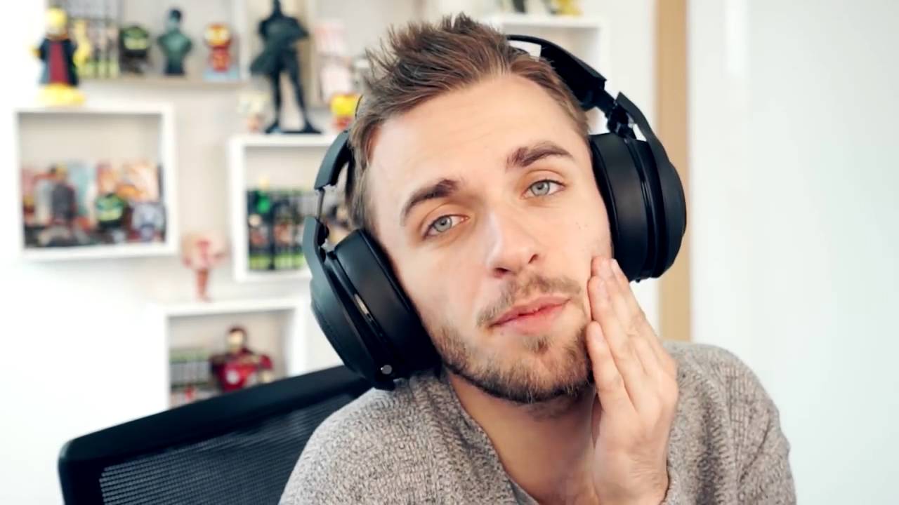 SQUEEZIE : Sa Véritable Identitée.. - YouTube