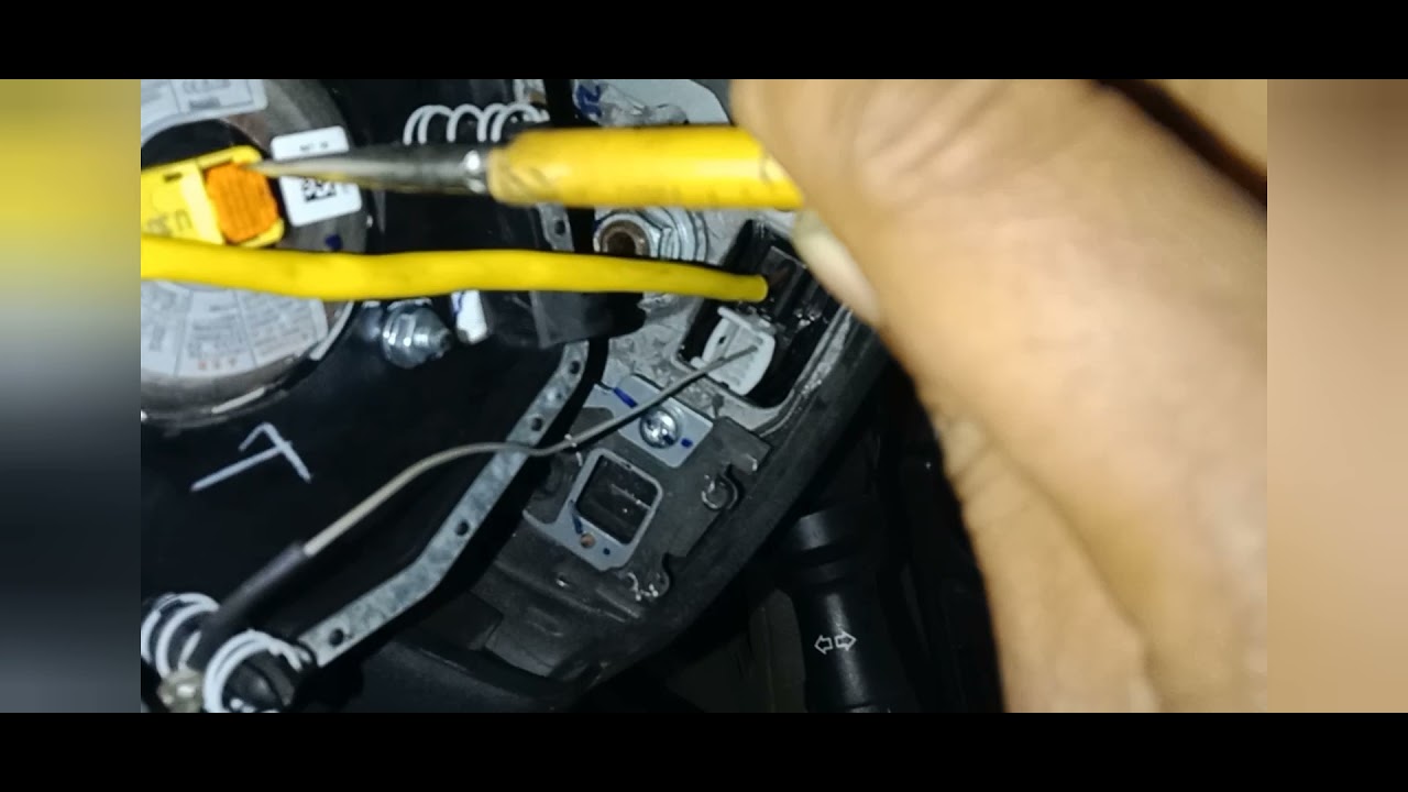 Mahindra marazzo driver side airbag clock spring opening fitting - YouTube